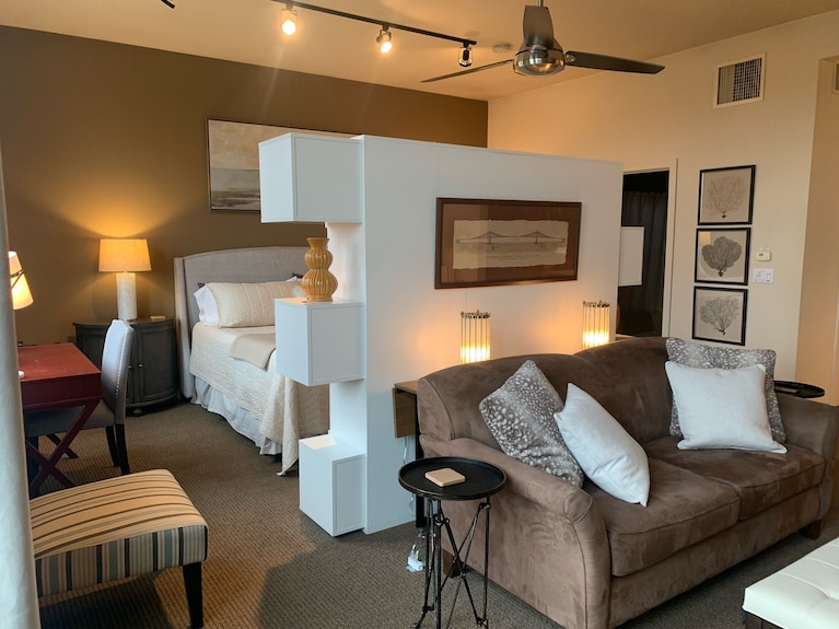 Studio Jo - A Traveler's Dream - 希爾斯伯勒