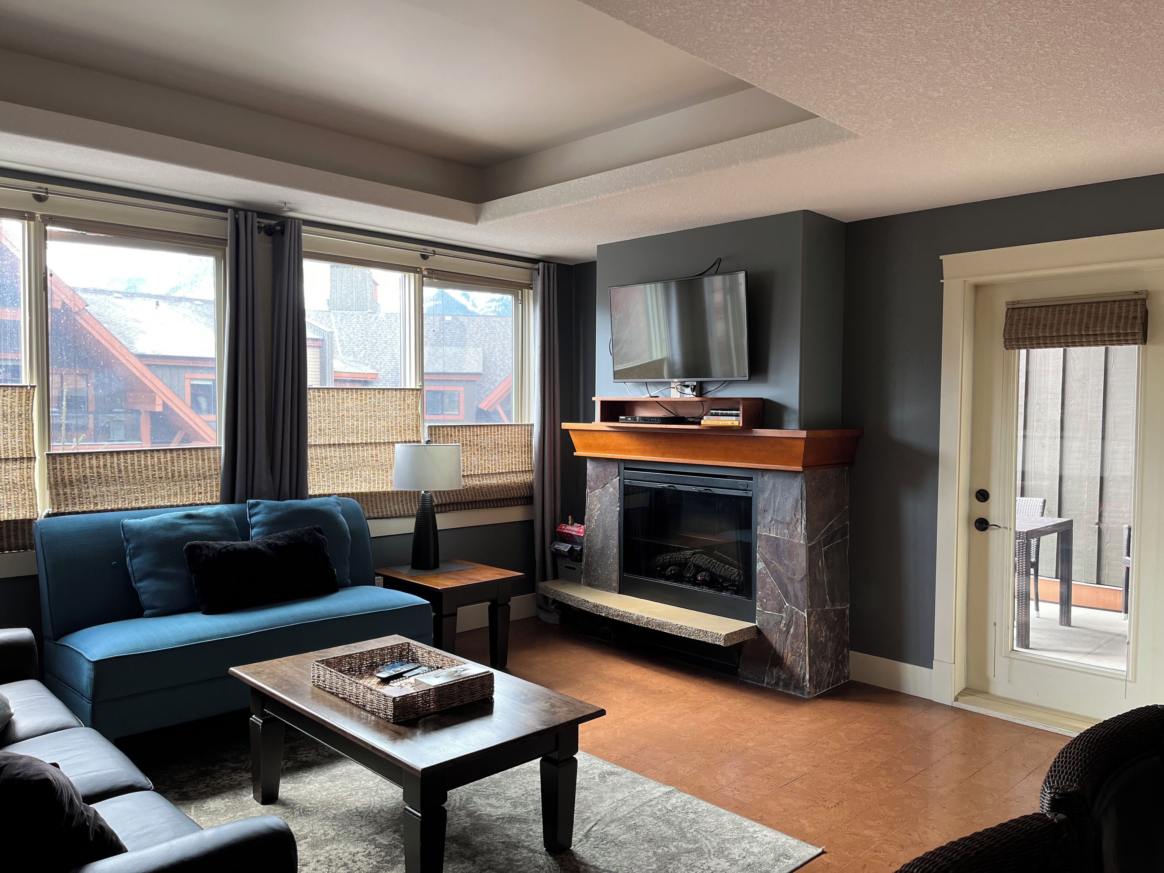 💙Luxury Mtn Retreat For 4🏔🌲spectacular View☀️pools - 캔모어