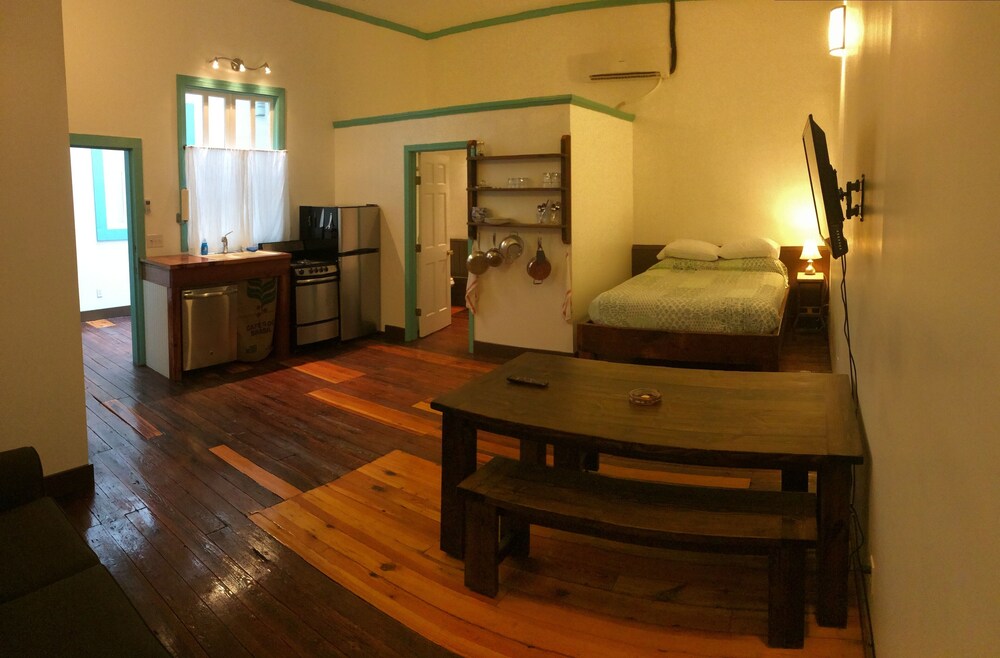 Blu-buck Mercantile Hotel Apt. C - Mississippi