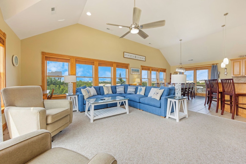 Soundside Avon Fun W / Elevator, Pool, Hot Tub, 4 Kayaks, 2 Docks, Game Rm & More - Avon, NC