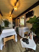 Sala(s) para tratamentos a casais, massagens de pedras quentes 