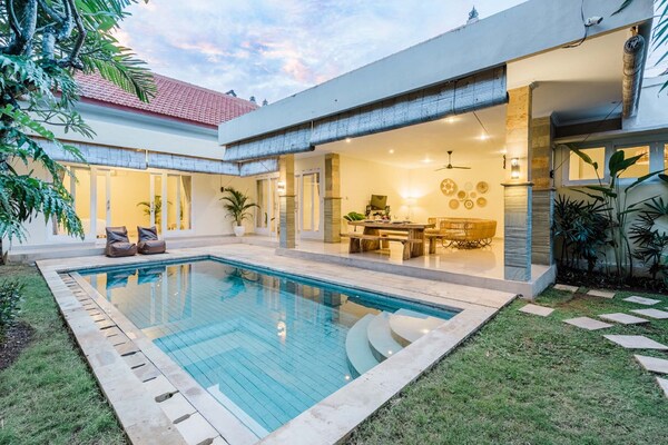Av Villa Melati - Bali
