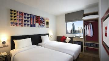 Quarto Standard, 2 camas individuais | Cofre no quarto, secretária, berços/camas para crianças grátis