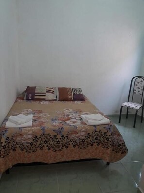 Wi-Fi de cortesia, roupa de cama