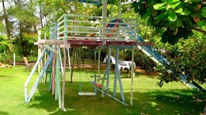 Área de recreio para crianças (ao ar livre)