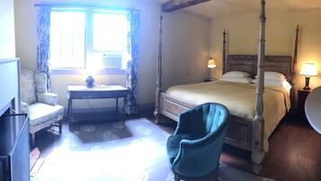 1 quarto, com mobília individualizada, cortinas/cortinados opacos