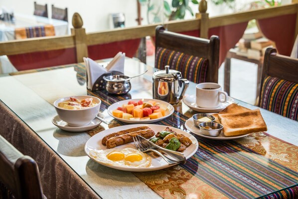 Pequeno-almoço tipo buffet diário incluído