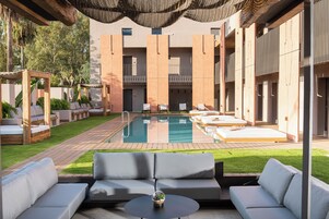 Bar à beira da piscina