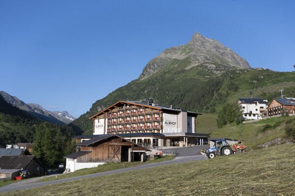 Hotel Almhof - Gaschurn