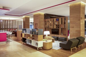 Televisor de ecrã plano de 55 polegadas com canais por cabo, televisor 