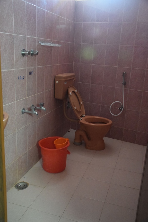 King Suit Family Room At Vinodhara Guesthouse. - Mahabalipuram