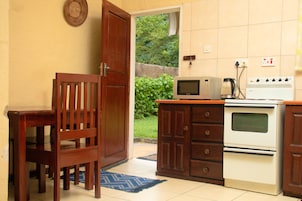 Quarto casal executivo | Cozinha privada | Geladeira, micro-ondas, torradeira