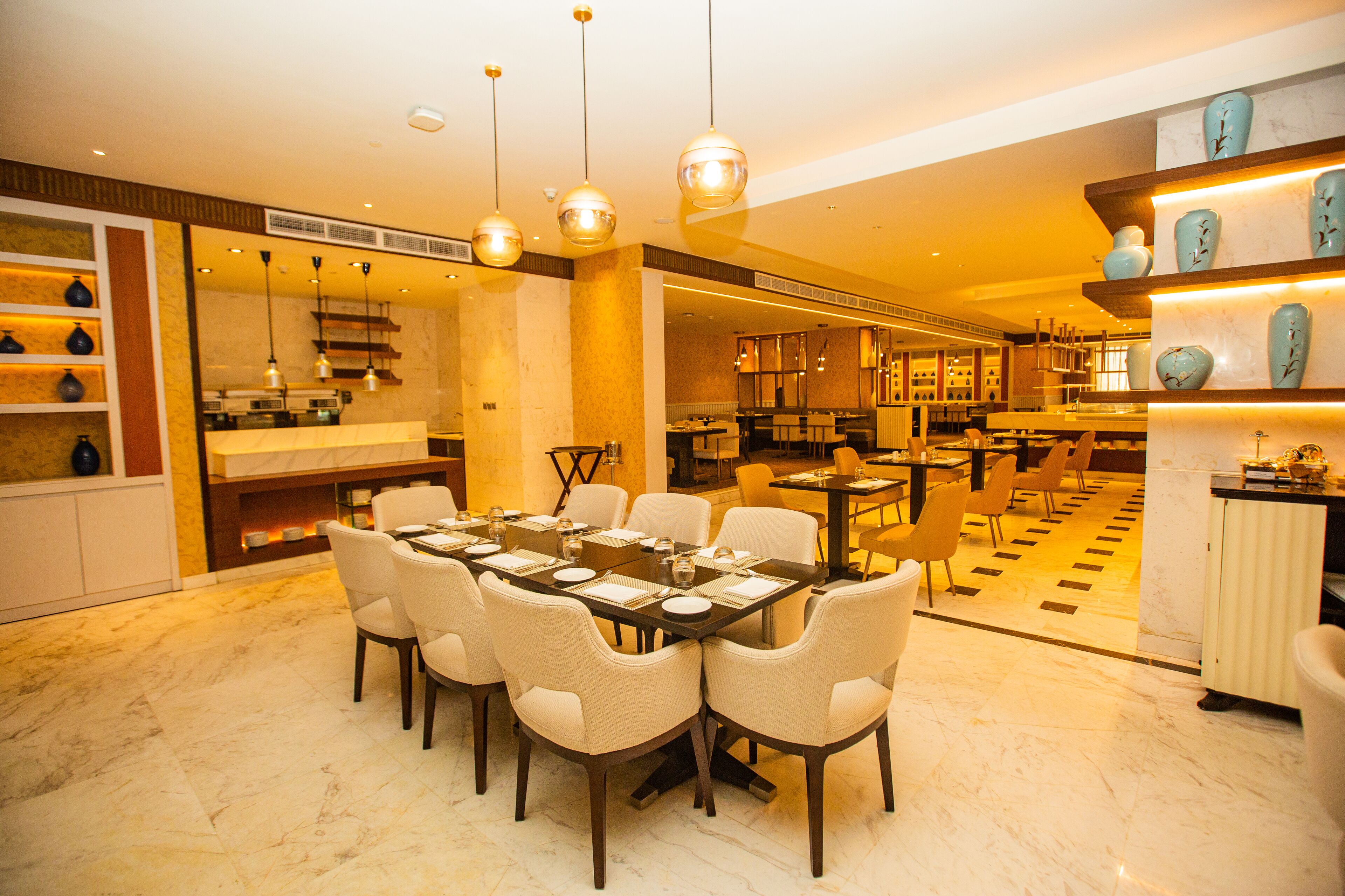 Café da manhã com buffet todos os dias (USD 25 por pessoa) 