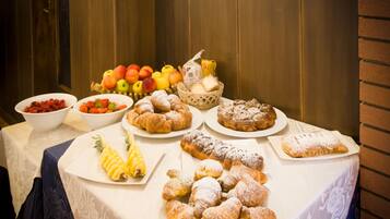 Pequeno-almoço inspirado na cozinha local diário (10 EUR por pessoa)