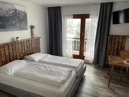 Quarto Duplo Comfort | Com decoração personalizada, com mobília individualizada