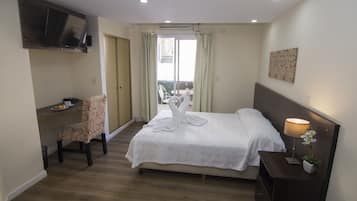 Quarto Duplo Premium | Lençóis de algodão egípcio, roupa de alta qualidade, Wi-fi grátis