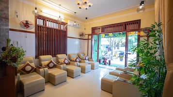 Massagens de pedras quentes, massagens suecas, massagens tailandesas