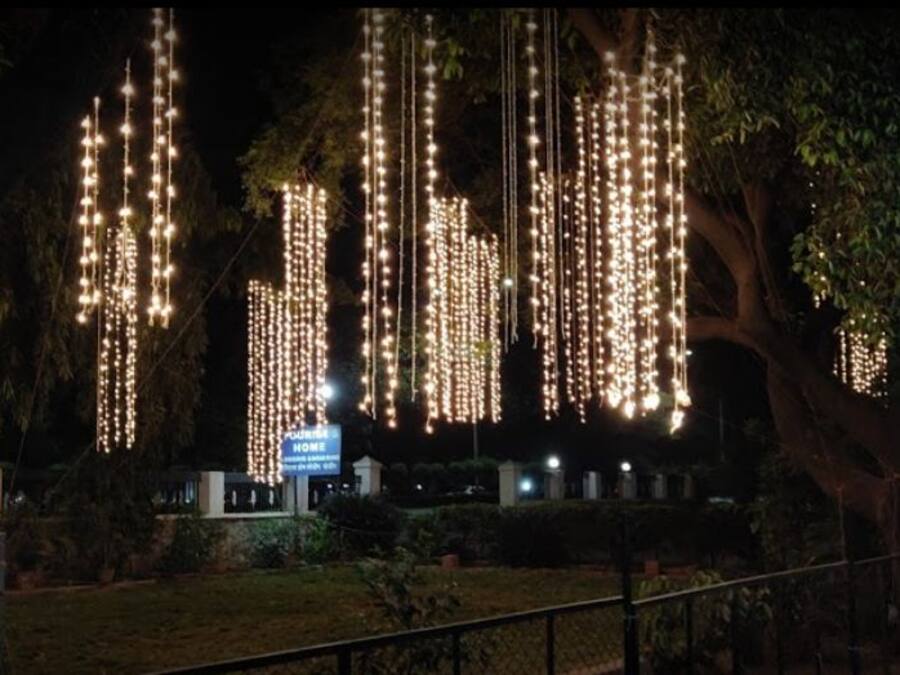 Fachada do alojamento (tarde/noite)