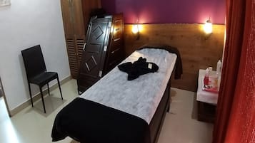 Sauna a vapor, massagens musculares profundas, massagens suecas