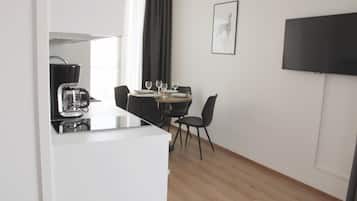 Apartamento, 1 quarto | Quartos insonorizados, ferro/tábua de engomar, Wi-fi grátis