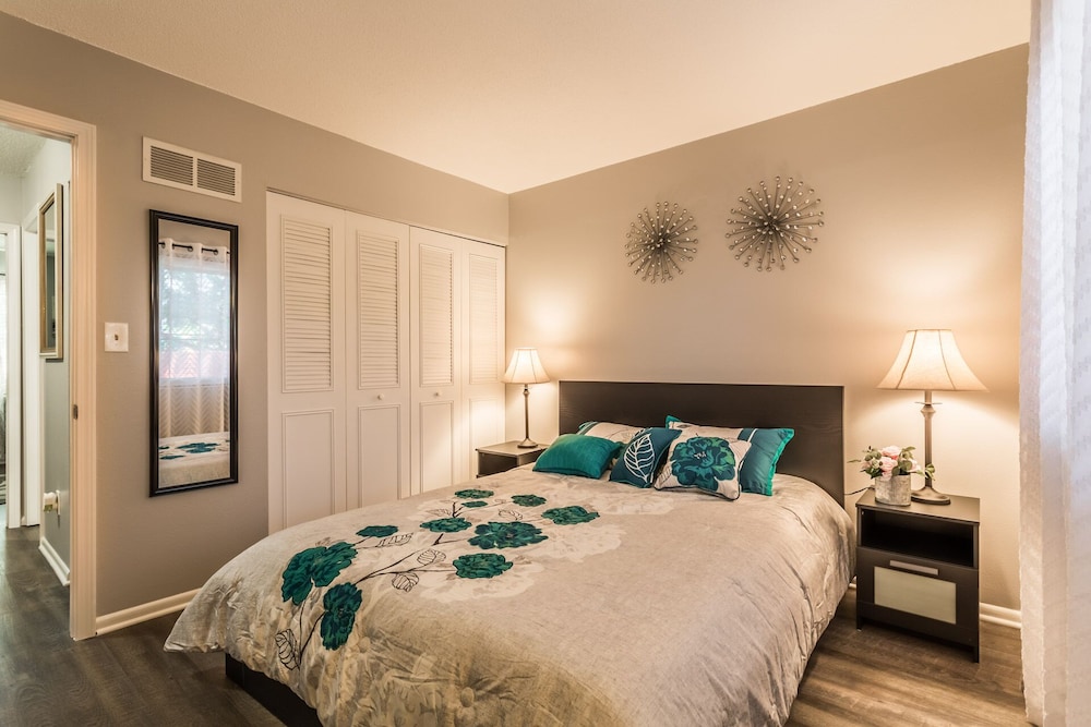 Comfortable And Elegant 3bdr Duplex, Unit # 3 - 캔자스시티