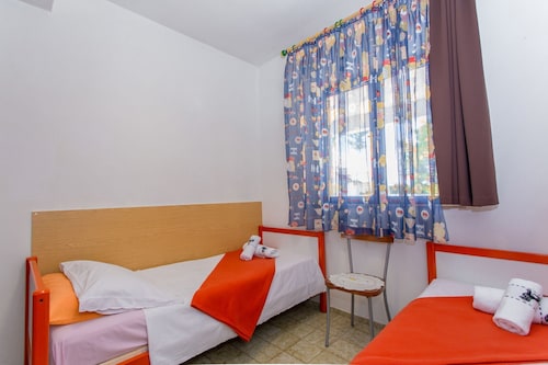 Apartment Marko In Milna Near Beach - Milna