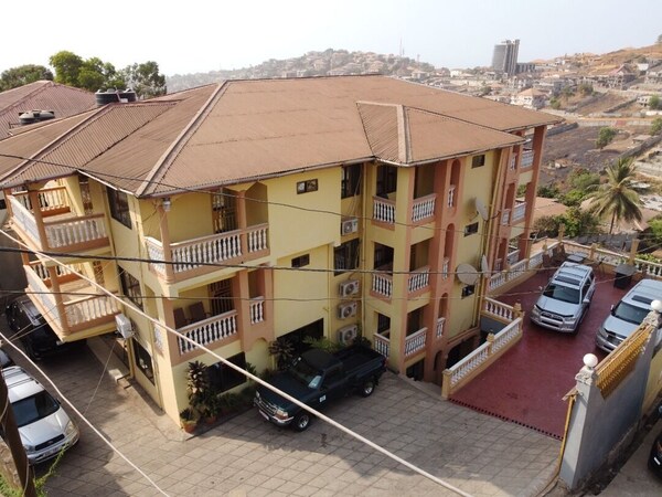 Stafford Lodge - Freetown