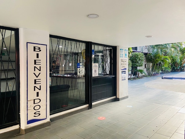 Hotel Suites Royal - Tijuana