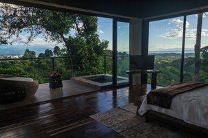 Suíte superluxo, banheira de imersão | Terraço/pátio