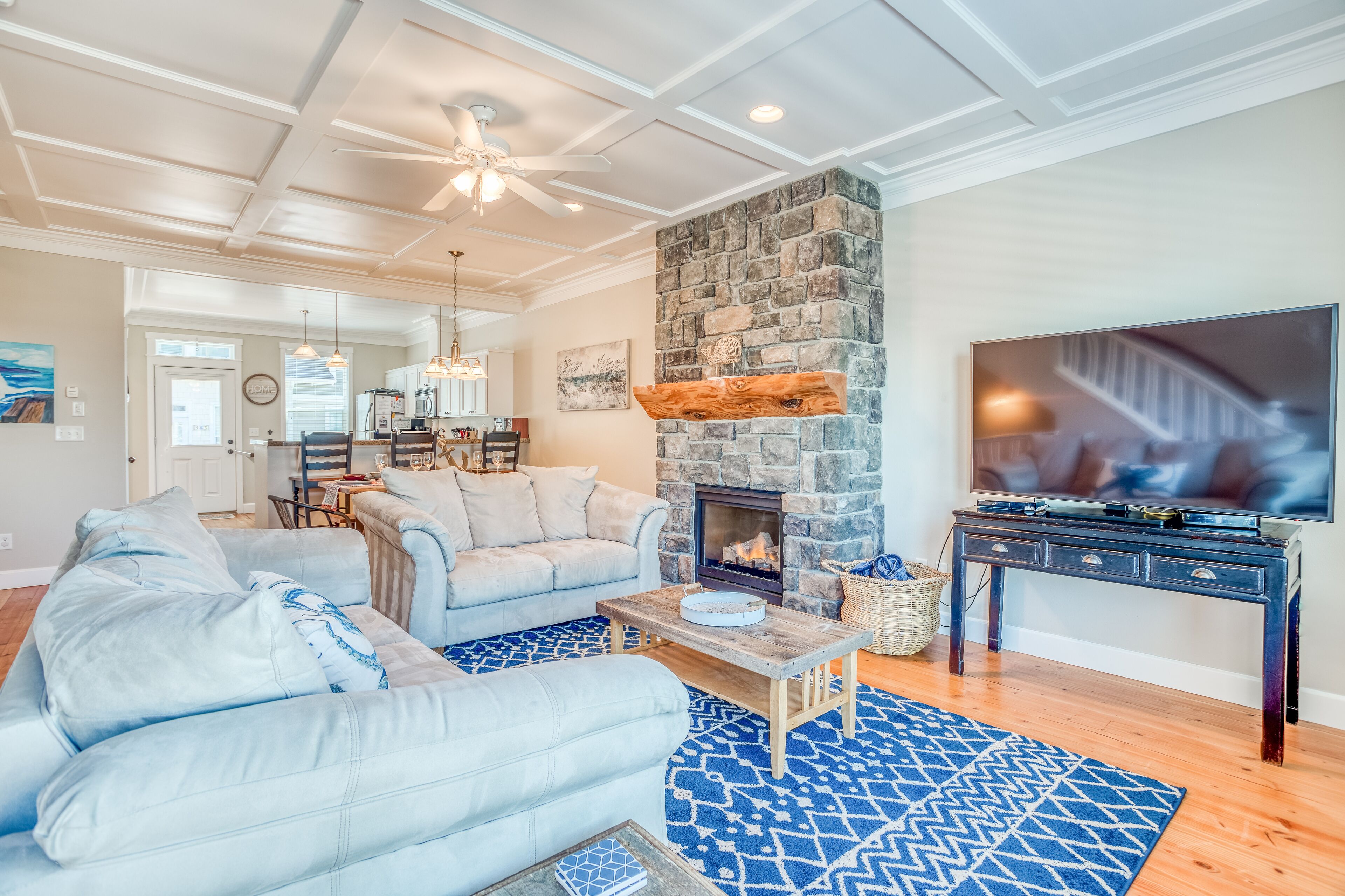 Oceanview Townhome Has Two Suites, Hot Tub And Easy Access To Bella Beach! - Depoe Bay, OR