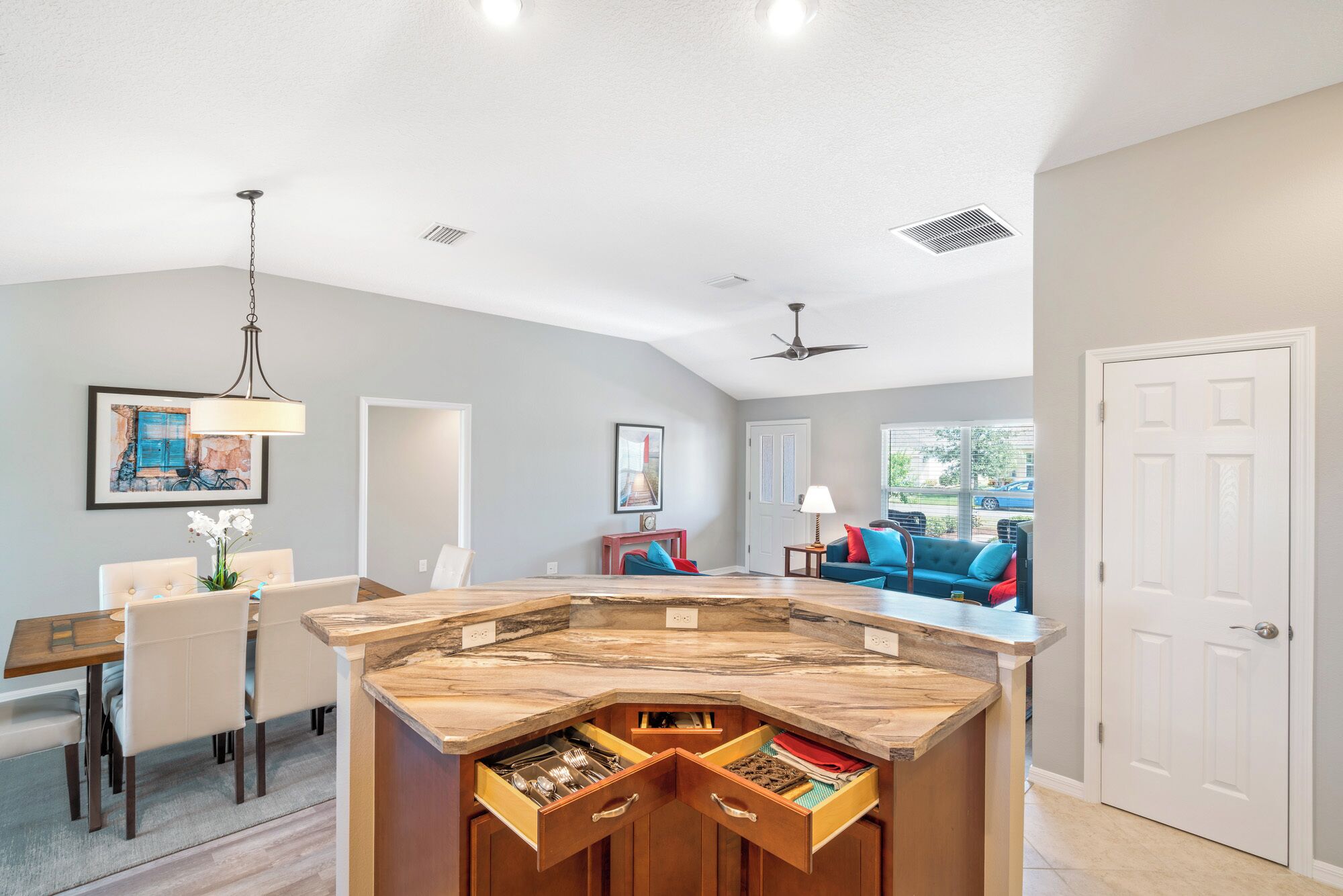 Everything!, Free Golf, 4-seat Cart, Resident Passes, Pets. Near Brownwood. - The Villages