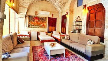 LEYLAK | 2 quartos, quartos insonorizados, Wi-fi grátis