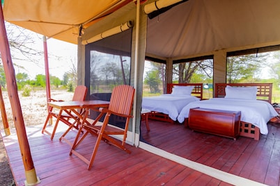 Embalakai Authentic Camp