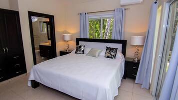 Casa (5 Bedrooms) | 5 quartos, ferros/tábuas de passar roupa, Wi-Fi de cortesia