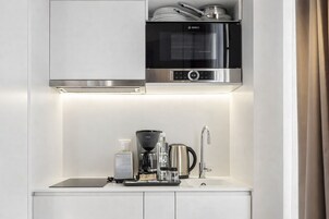Estúdio | Cozinha privada | Um frigorífico, um micro-ondas, uma placa de cozinha 