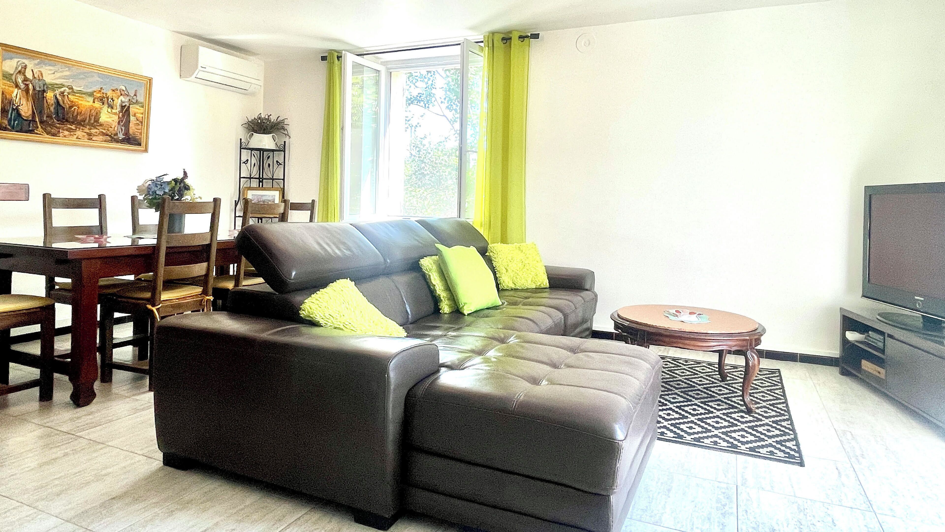 Rendez-vous Avec Les Cigales - Gîte 6 Personnes - 100m2 - Piscine Privée - Clim - Cavaillon