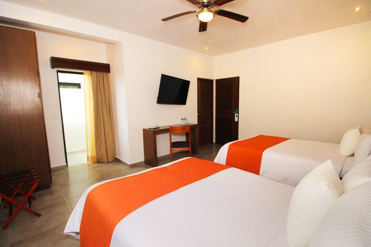 Double Suite | Roupa de alta qualidade, edredões de penas, cofre no quarto, secretária 
