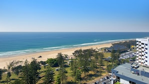 Apartamento, 2 quartos | Vista para praia/oceano