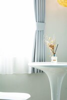 Quarto Duplo de Luxo | Secretária, cortinas/cortinados opacos, quartos insonorizados 