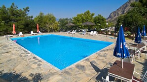 Piscina exterior sazonal 