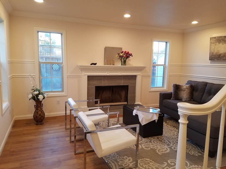 Entire Beach House 4br 3.5ba - Walk To The Waterfront - Half Moon Bay, CA