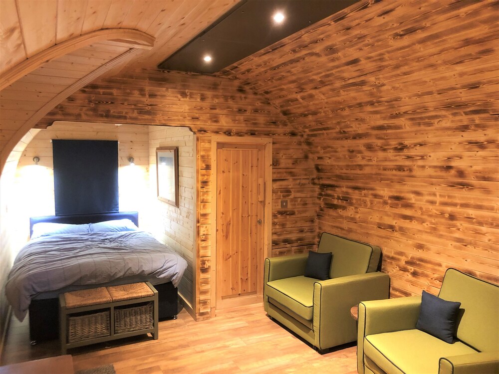 Kendoon Cabin - A Pod That Sleeps 2 Guests In 1 Bedroom - Ayrshire
