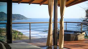 Jade Luxury Suite with Private Jacuzzi | 1 quarto, roupa de alta qualidade, minibar, cofre no quarto