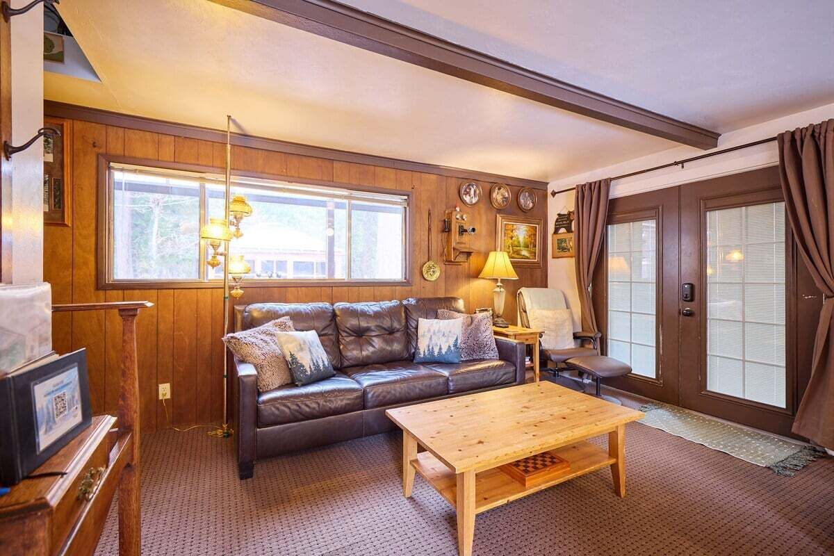 Granny`s On The River - Riverfront Family Heritage - Lake Chelan, WA