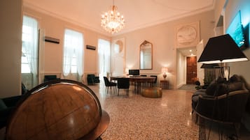 Lounge no hall