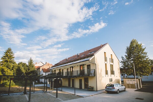 Postcard City Apartments - Maribor
