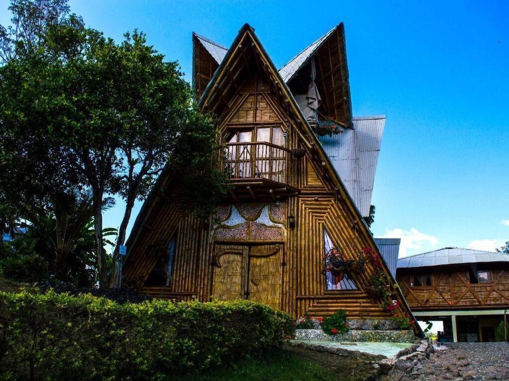 Ecoturismo La Nohelia - Colombia