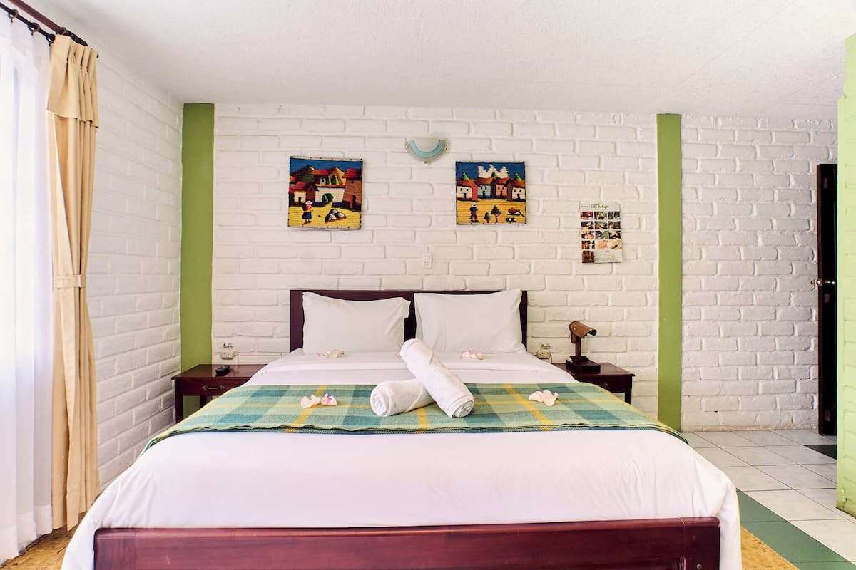 Quarto standard, 1 cama de solteiro | Ferros/tábuas de passar roupa, Wi-Fi de cortesia, roupa de cama