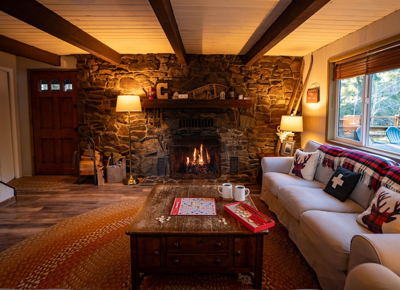 Timberline Creekside Chalet @ Mt Rainier-sleeps10- Wave Wifi, Pets Welcome! - State of Washington