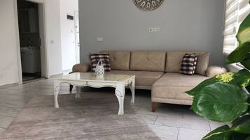 Secretária, ferro/tábua de engomar, Wi-fi grátis